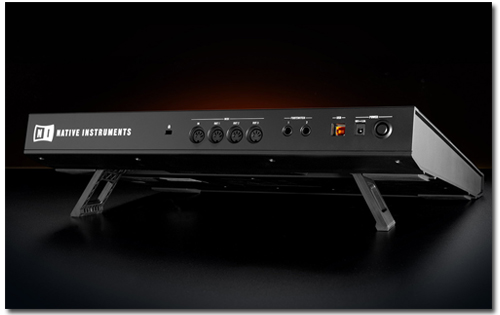 Native Instruments Maschine Studio DJ Controller